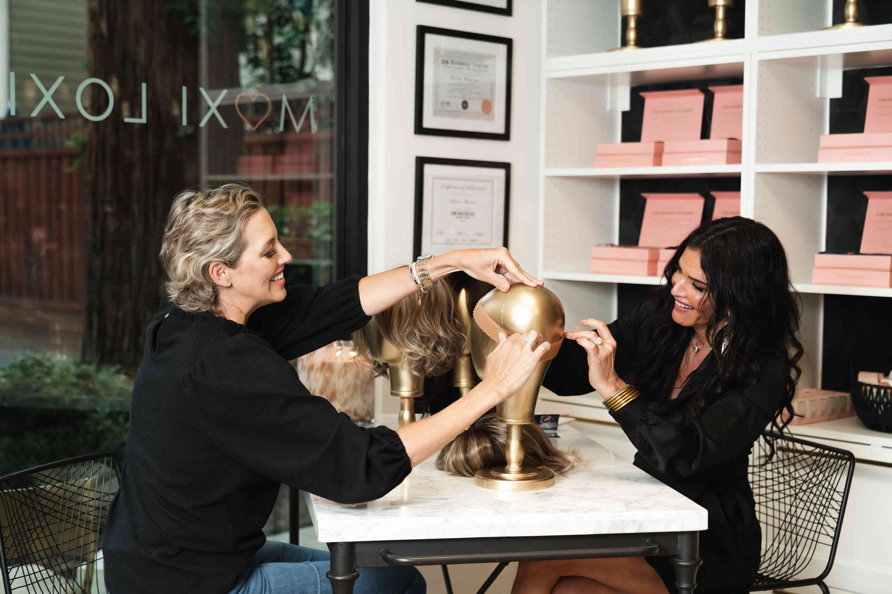 Moxi Loxi: Hair Restoration Solutions